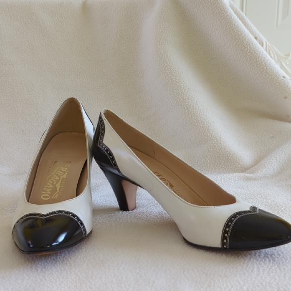 Salvatore Ferragamo | Shoes | Ferragamo Vintage Spectator Pumpssize 9 ...